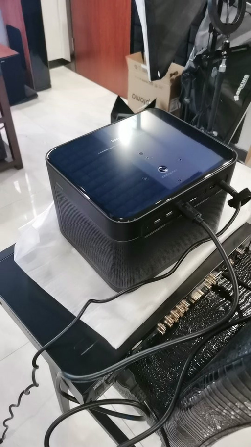 投影仪反的怎么调整