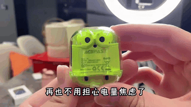 耳机充电仓灯一直是绿色图标