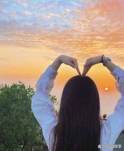 女生会随便发爱心吗图标