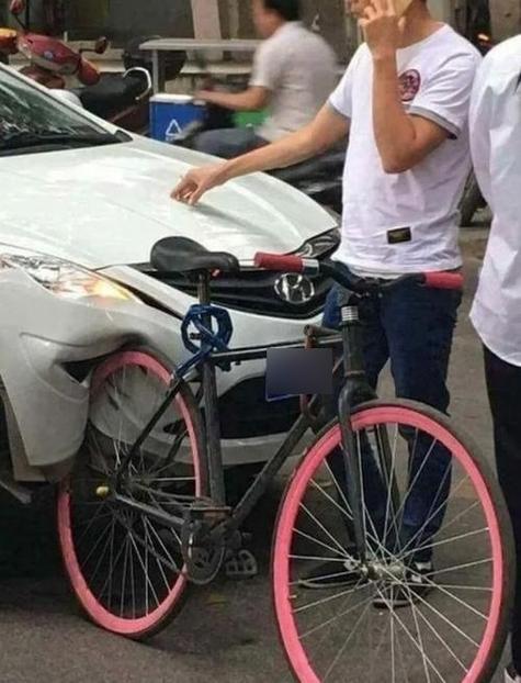 自行车撞了汽车怎么处理图标