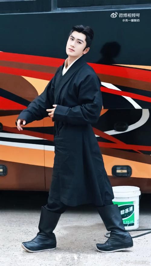沐岑国体直装