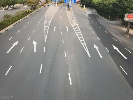 锯齿线与鱼骨线图片图标