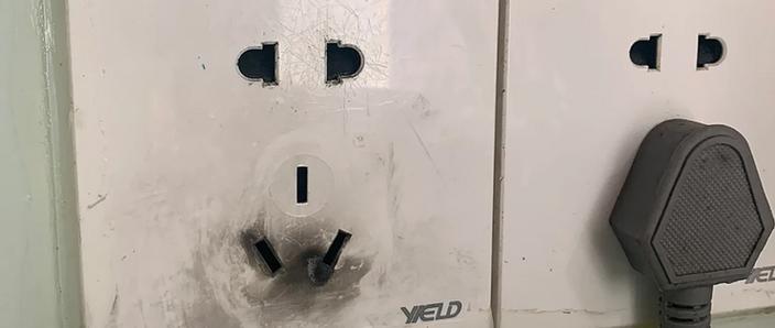 插座开关冒火花是什么原因图标