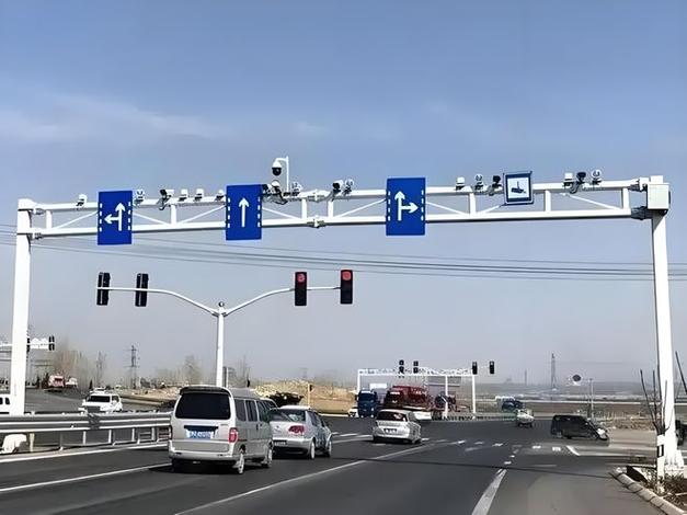 红绿灯坏了摄像头亮还拍吗图标