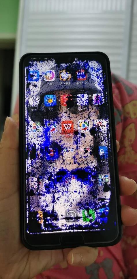 手机摔了屏幕亮但是触摸没反应图标