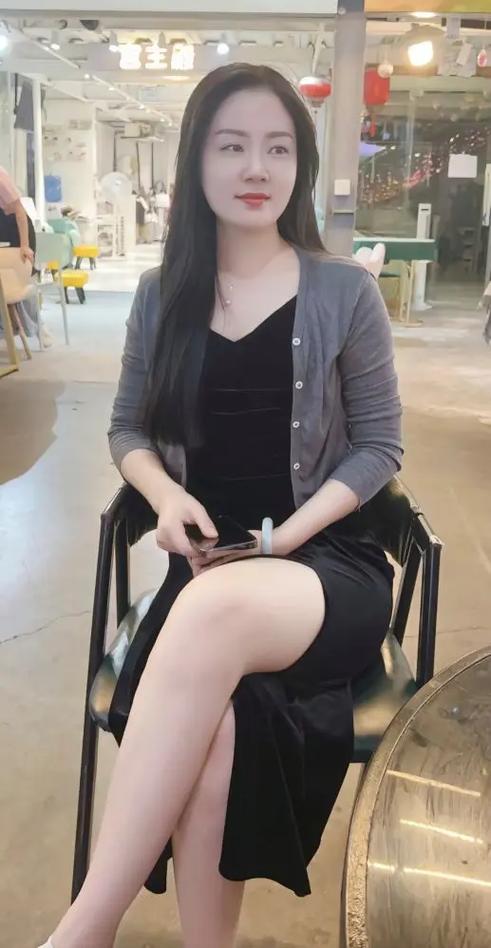 单身女人照片游戏截图