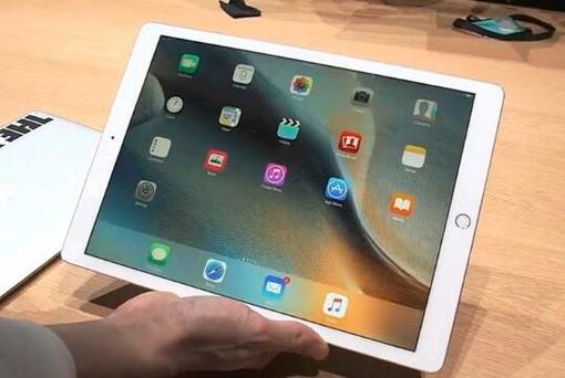 2018款ipad玩吃鸡评测