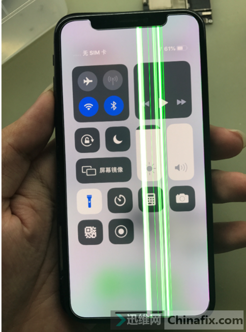 苹果手机摔了无法用摄像头图标
