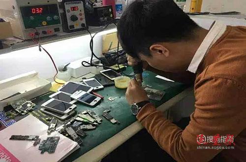 手机卡针孔堵了维修要钱吗