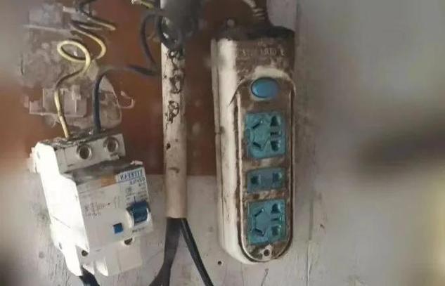 插板不断电危险吗图标