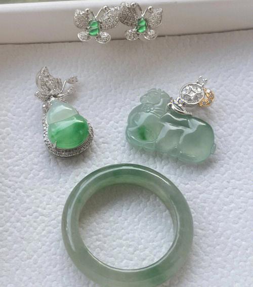 翡翠直播间可靠吗图标
