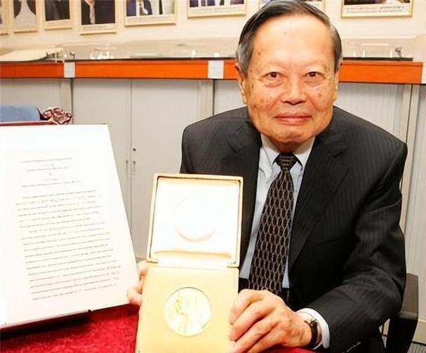 杨振宁对中国的贡献有哪些图标