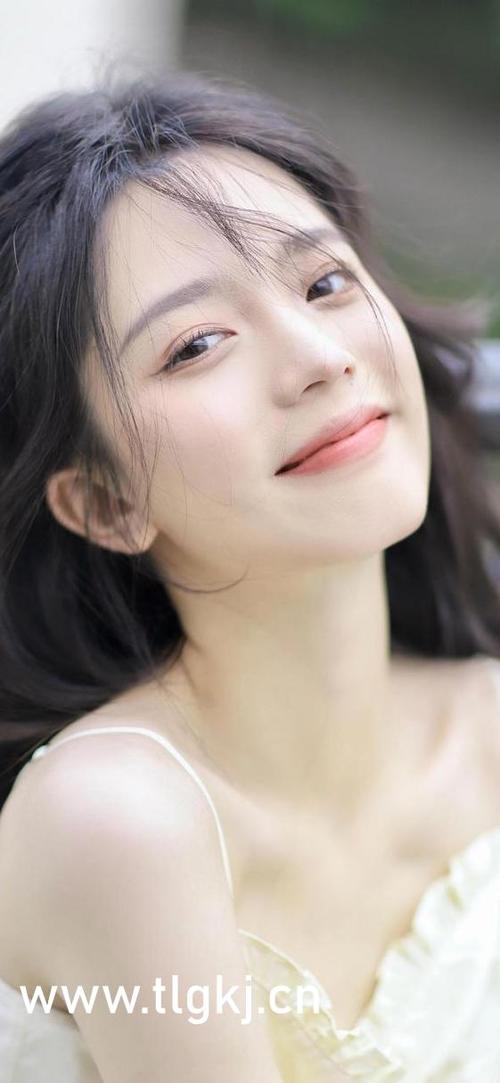 “两年半在线观看”图标