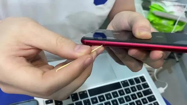 牙签断在手机卡槽图标