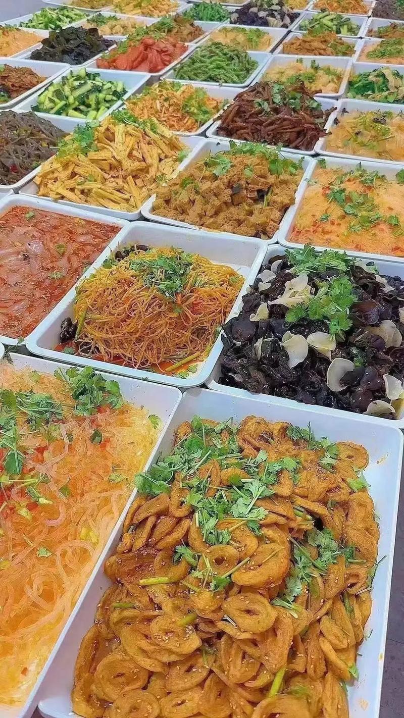 开高档西餐厅截图