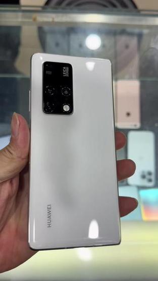 华为后显示屏手机截图