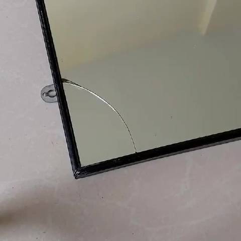 镜子背面涂层脱落的修复方法图标