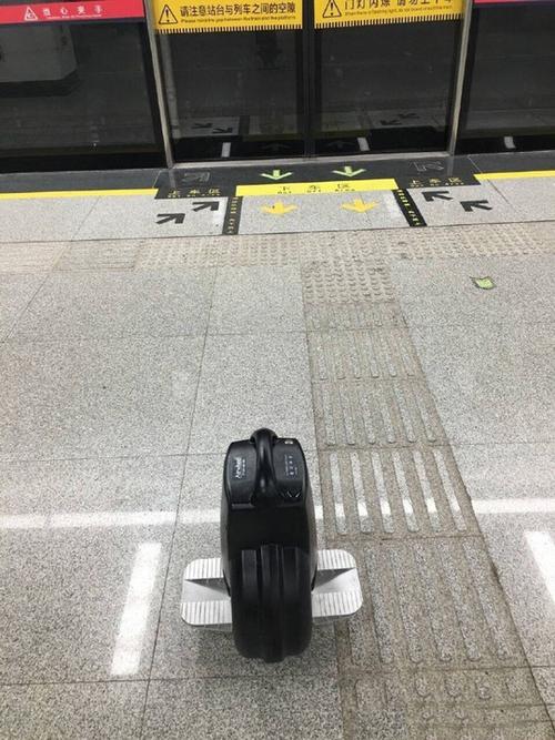 平衡车进地铁截图