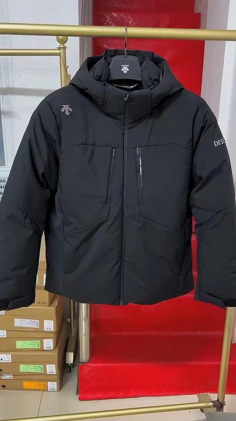 压胶羽绒服能穿几年图标