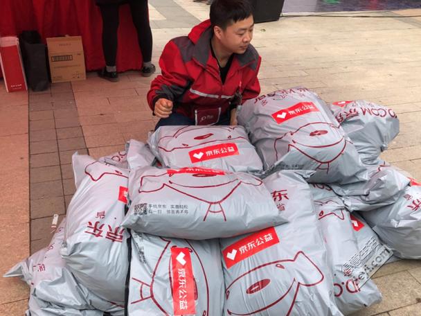 京东物流打包衣服还要收手工费