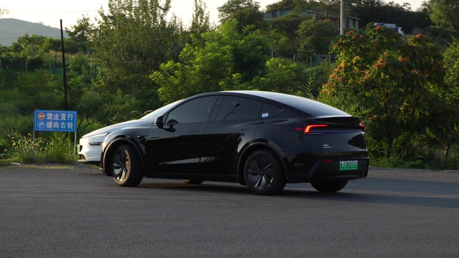 特斯拉v100