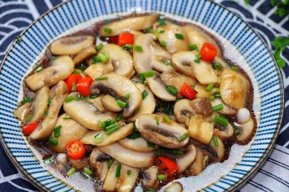锅巨菜炒蘑菇图标
