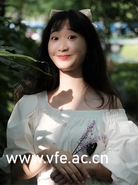 电影世界逍遥行的女主截图