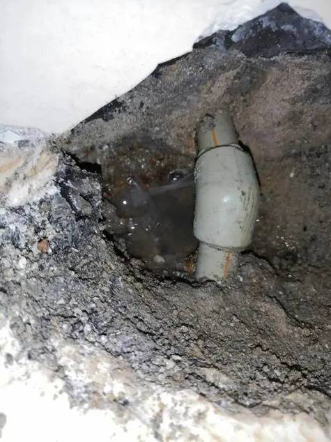 自来水管道漏水图标