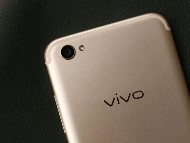 vivox9s后置摄像头突然模糊截图
