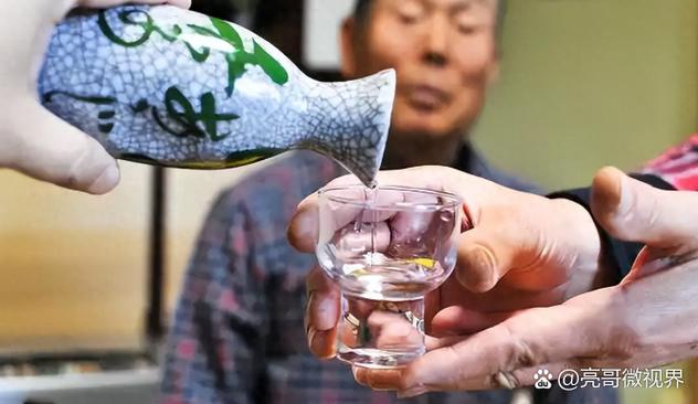 炽血沸腾《不如吃酒去》图标