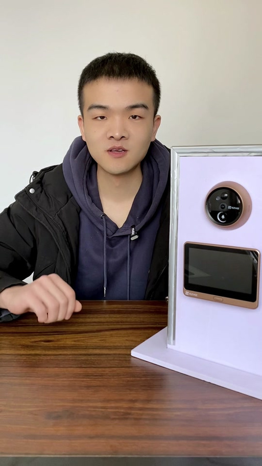 隐藏猫眼摄像头截图