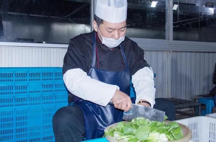 急招食堂大锅菜厨师一名截图