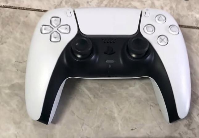 ps5手柄一直闪蓝光