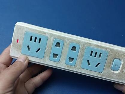 插排电源灯一闪一闪图标
