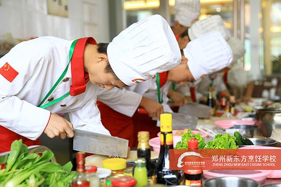 学厨师几年能出师图标