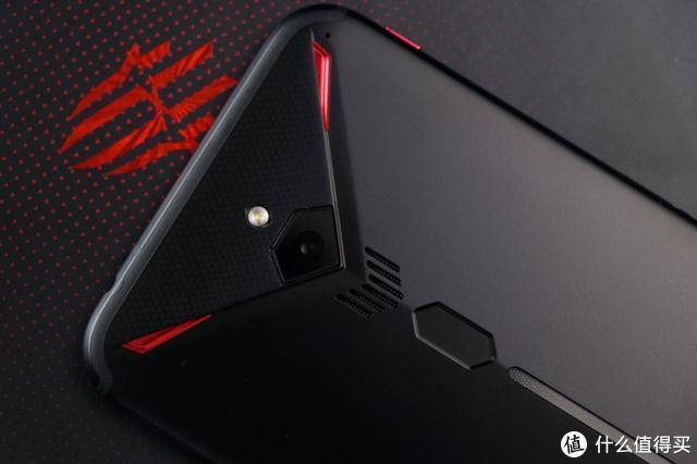 红魔3左边的插孔是什么