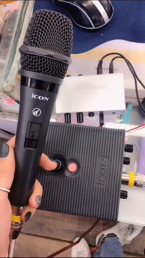 艾肯声卡可以插动圈麦吗