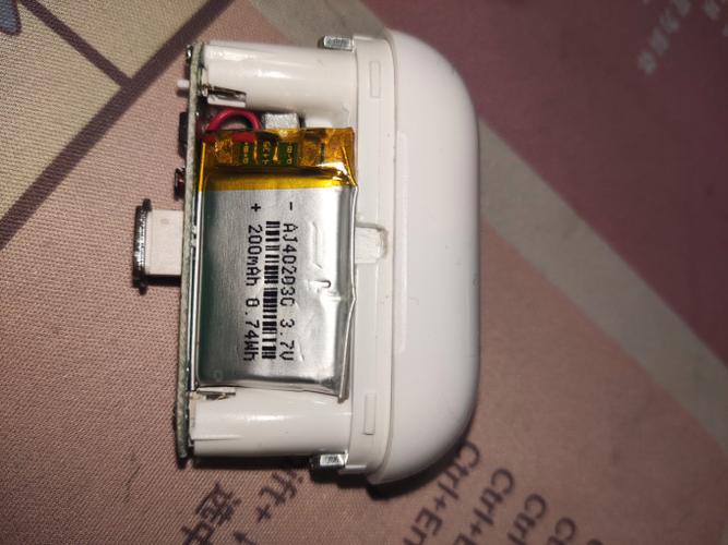 蓝牙耳机电池膨胀还能用吗