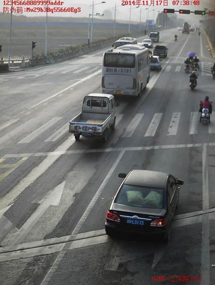 红绿灯路口摄像头能拍多远图标