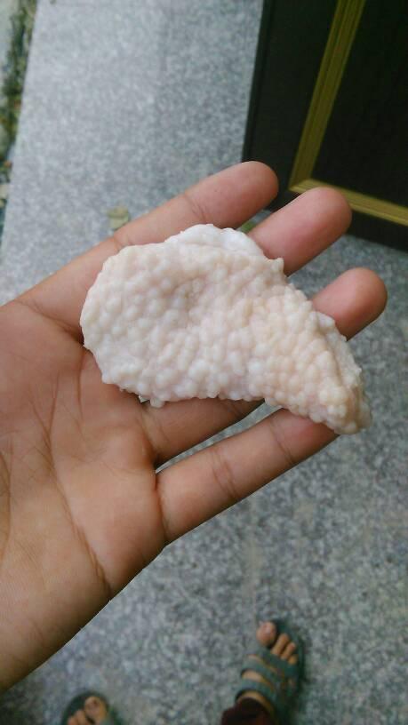 猪皮上面有白色的疙瘩能吃吗图标