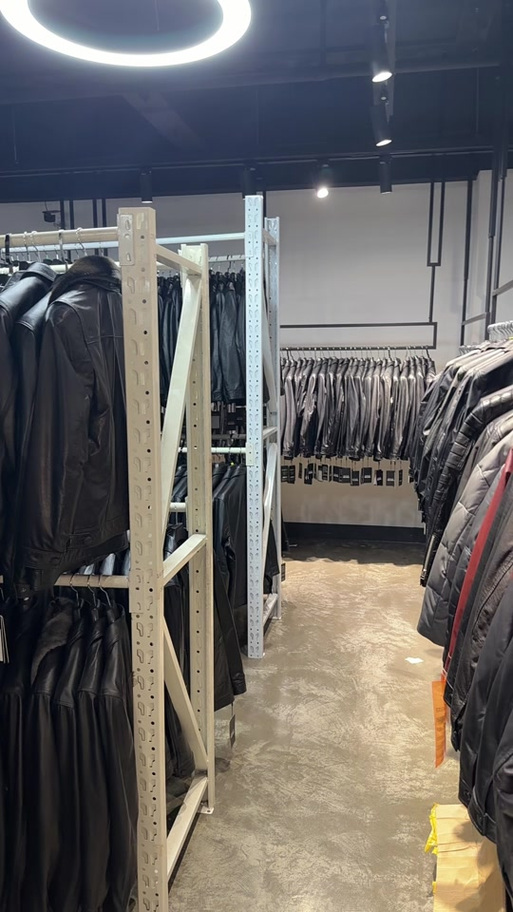 海宁尼克兄弟服装截图