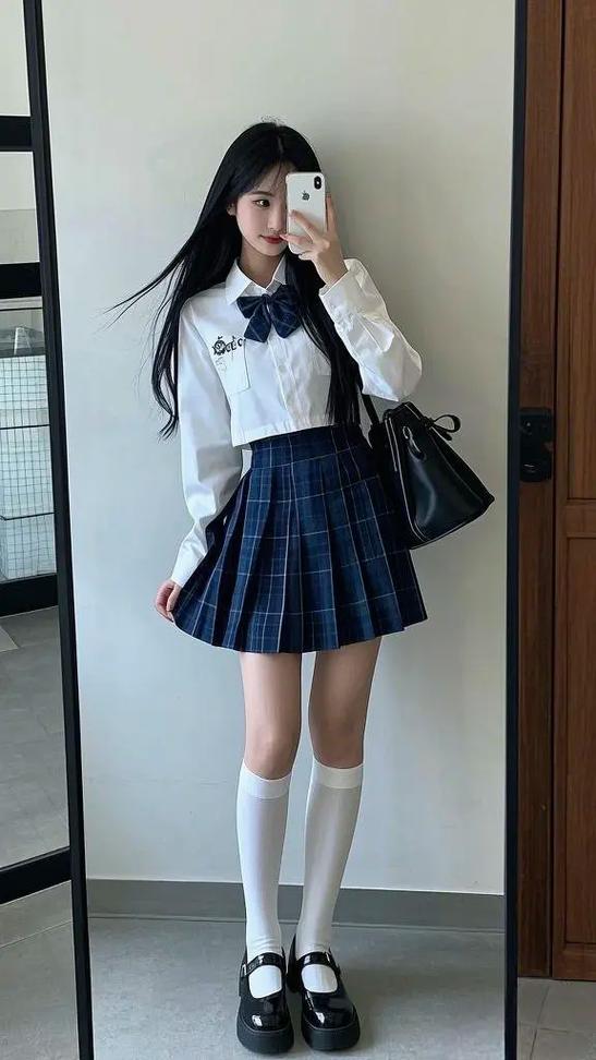 个高的女生穿jk