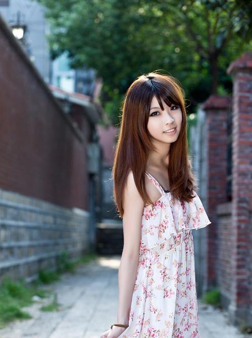 邻家女孩初长成柳下挥著下载图标