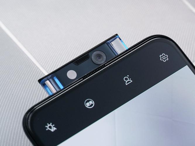 vivo三孔摄像头的截图