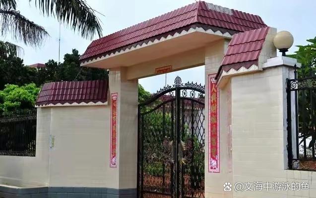 自家院子砌围墙属于违建吗图标