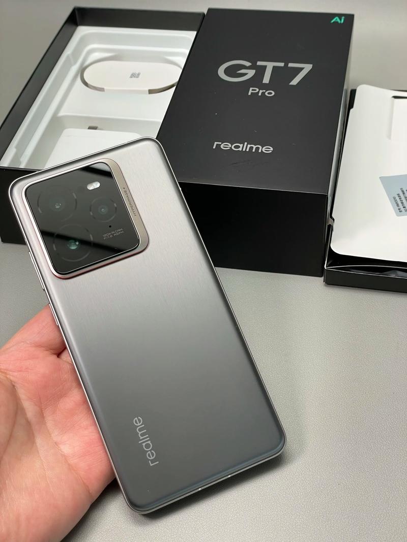 OPPO真我gt图标