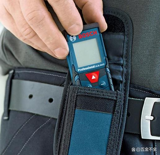 弯腰手够不到地面正常吗截图