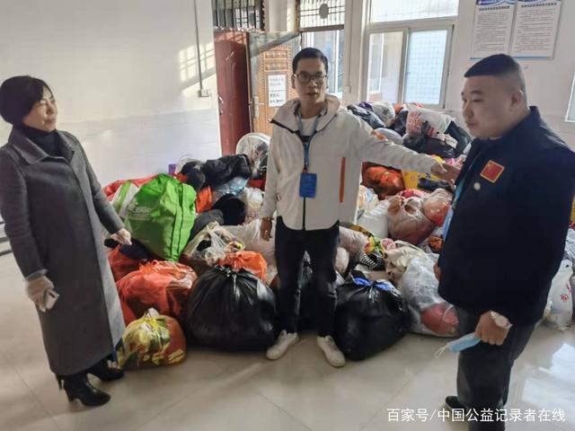 郑州市捐衣服图标