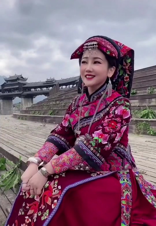 黔江十三寨女寨主图片图标