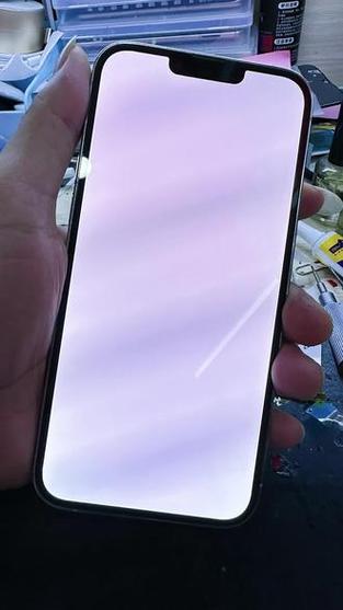 苹果13突然白屏要警惕图标
